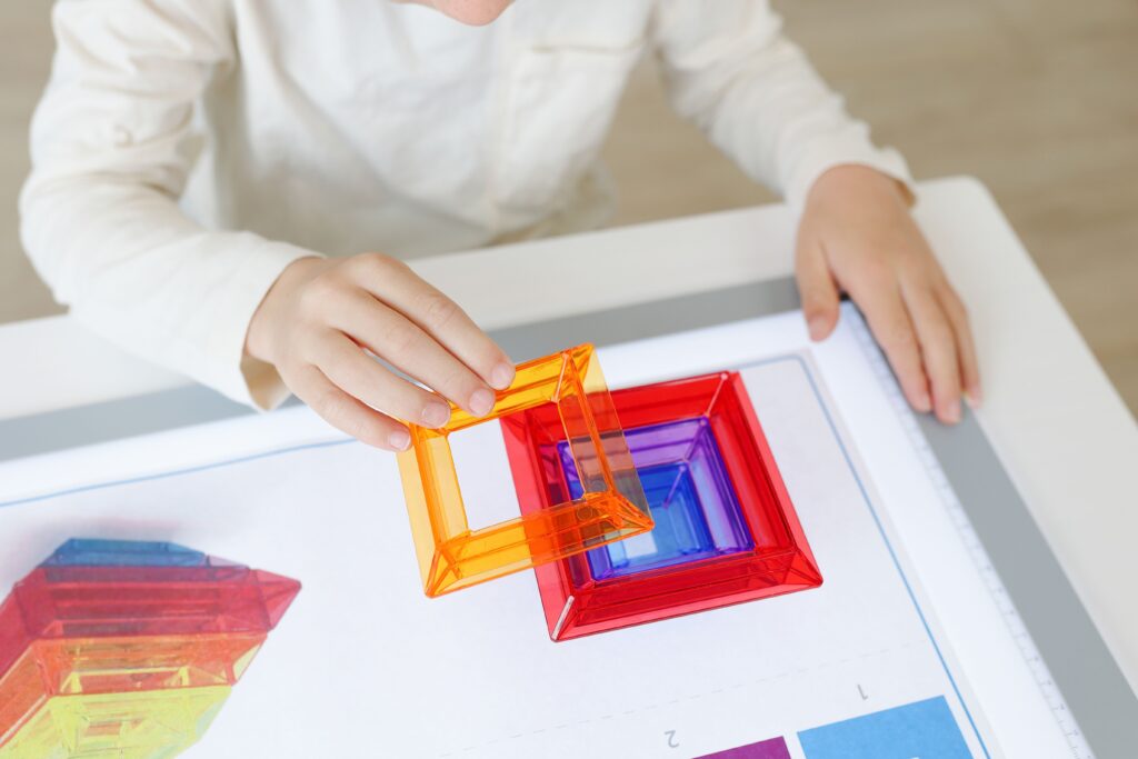 Translucent stacking pyramids | Mi Mesa Magica